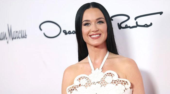 Katy Perry to write a new song about trip to space