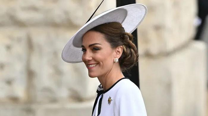 Real reason Kate Middleton let William go solo to Pope Francis' funeral