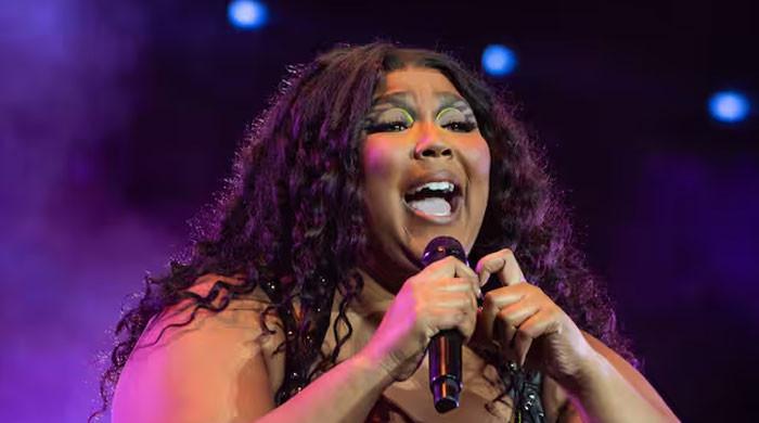 Lizzo looks back at the beauty ordeal she faced