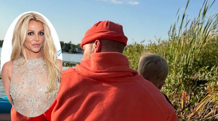 Britney Spears speaks out against Justin Bieber's critics in emotional ...