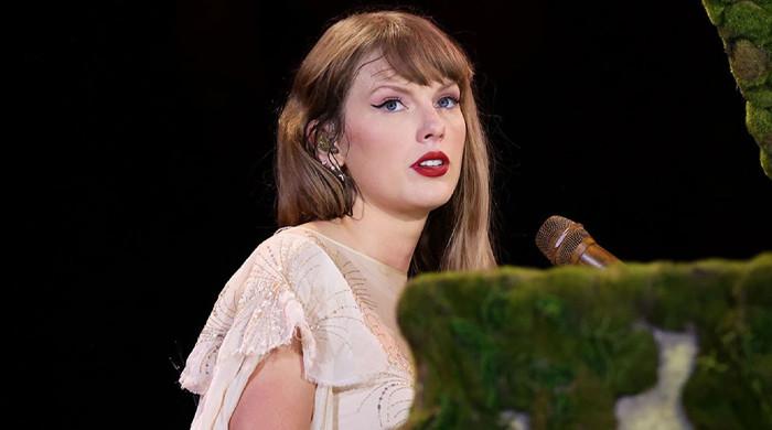 Taylor Swift gushes over ‘phenomenal' pals: ‘They don't rat'