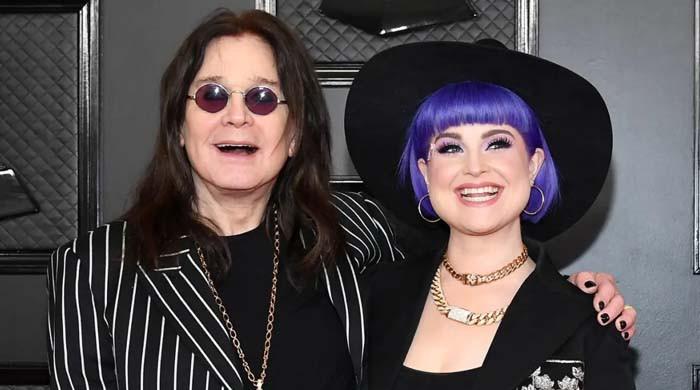 Kelly Osbourne accepts prestigious award for father Ozzy