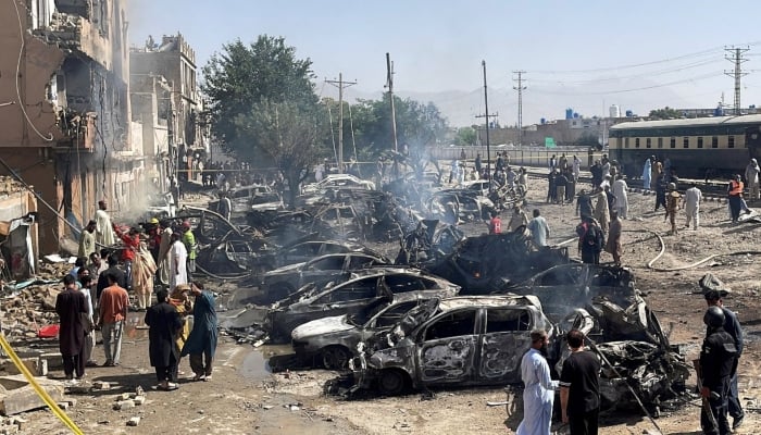 At least 14 martyred in blast near railway track in Quetta: Balochistan ...